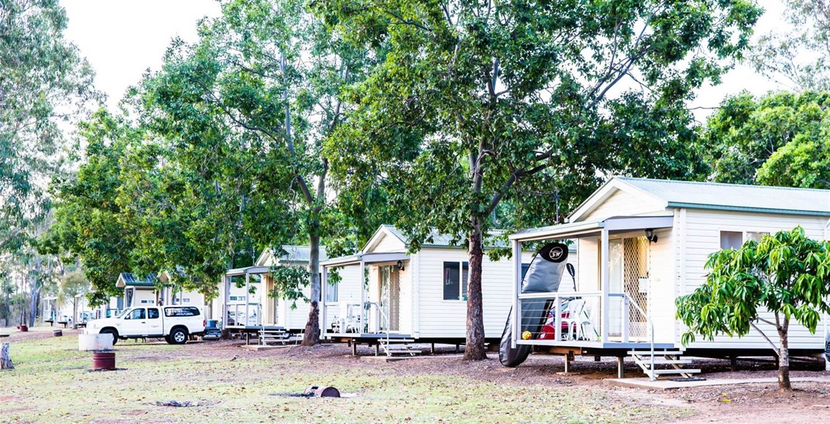Bjelke-Petersen Dam Standard Cabins | South Burnett Regional Council